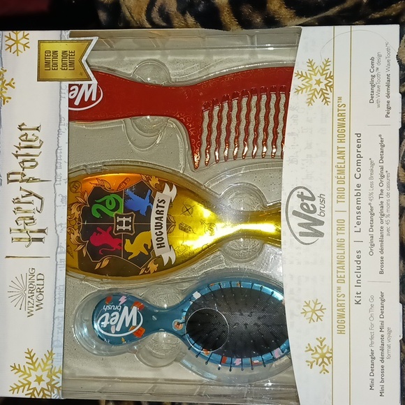 Wet Brush | Hair | Wet Brush Wizarding World Harry Potter Hogwarts ...
